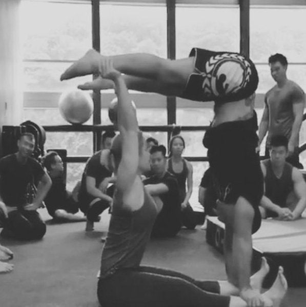 Agatsu Movement Minute - Partner Sit-Up & Pike — Agatsu Fitness